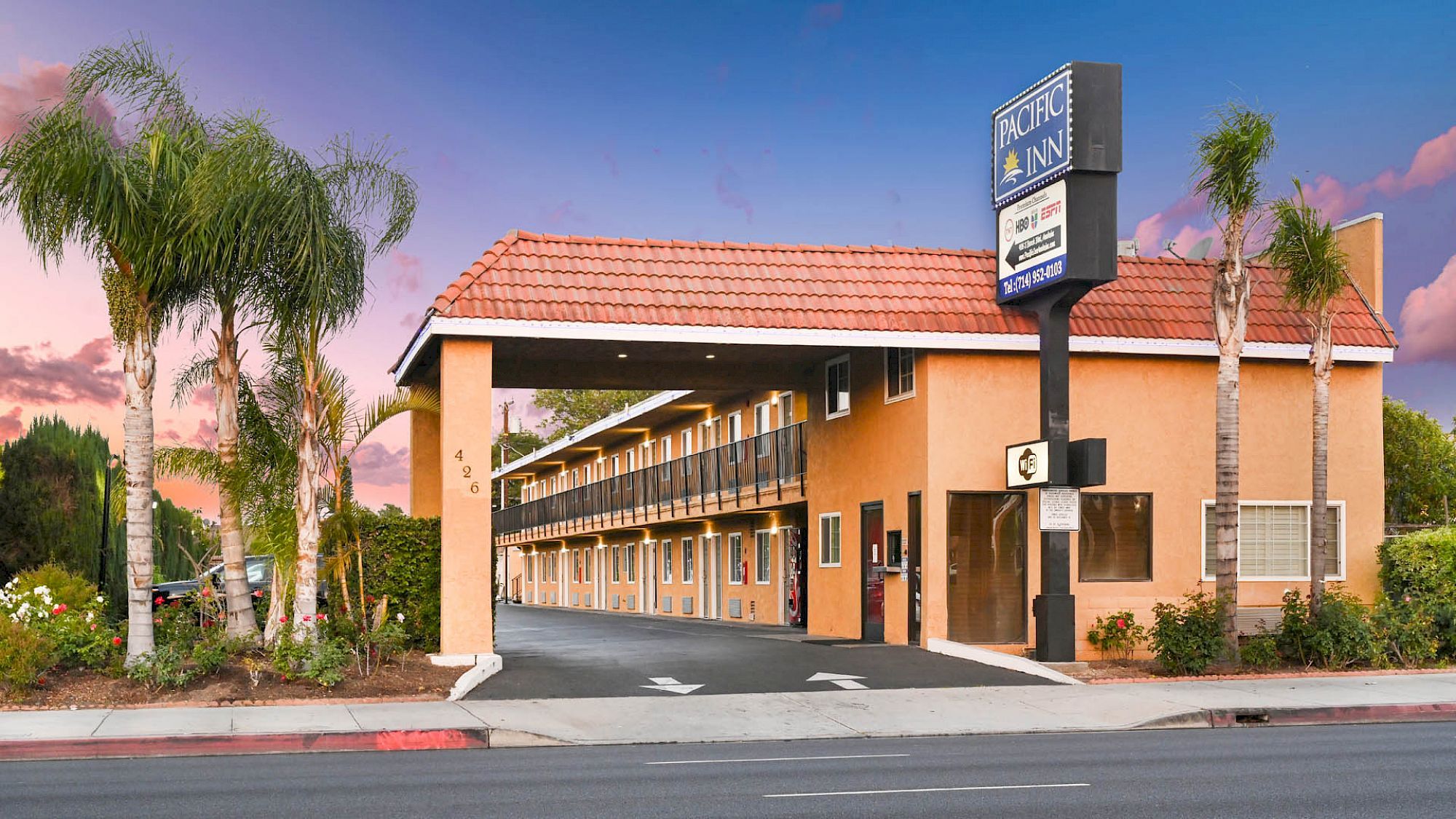 Pacific Inn Anaheim - Budget Motel Near Knott's Berry Farm & Disneyland ...